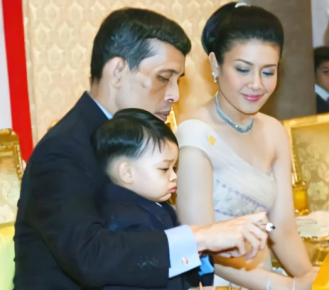 The Sirami Palace waits for the succession of the heir, Sinina is the ...