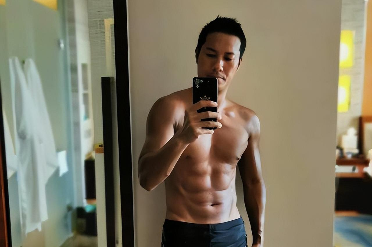 The well-known actor Huang Junfeng was slashed 3 times in a row. The ...