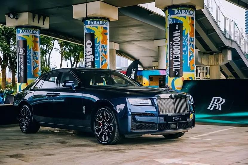 Fearless personality, freedom to walk alone, BLACK BADGE Ghost, Lu ...