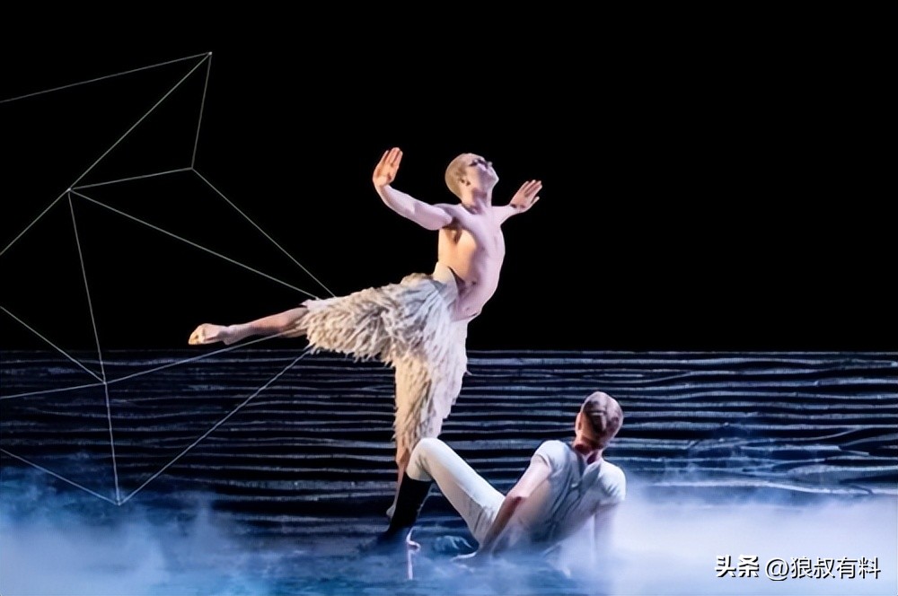 The Ways Dance Performance Can Embody Different Ideas - Matthew Bourne ...