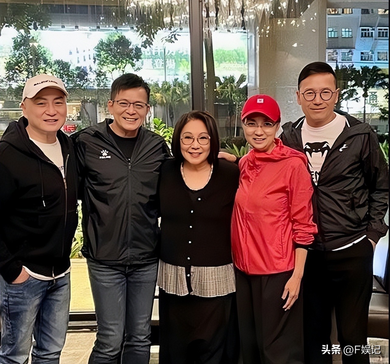 Miao Qiaowei, Huang Rihua, Tang Zhenye, Li Siqi rarely get together ...