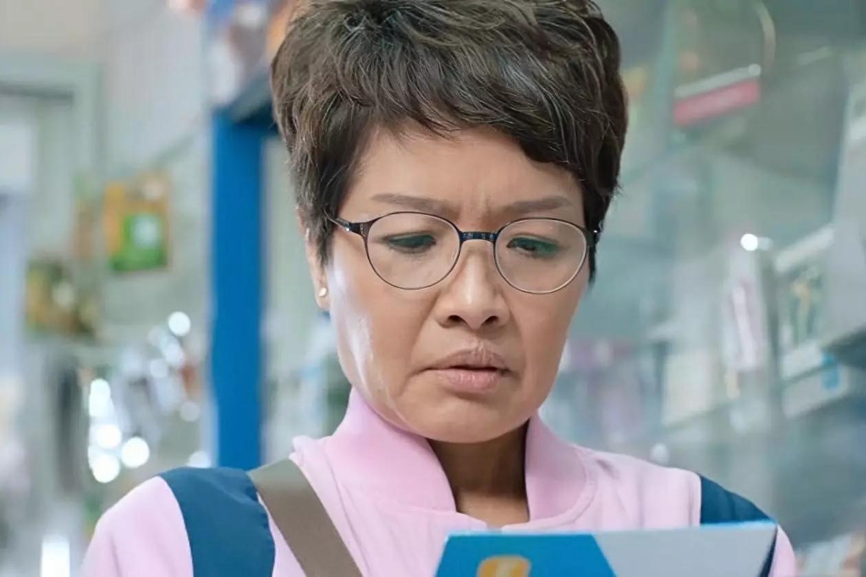 A well-known Hong Kong star cheated and ended his 15-year relationship ...