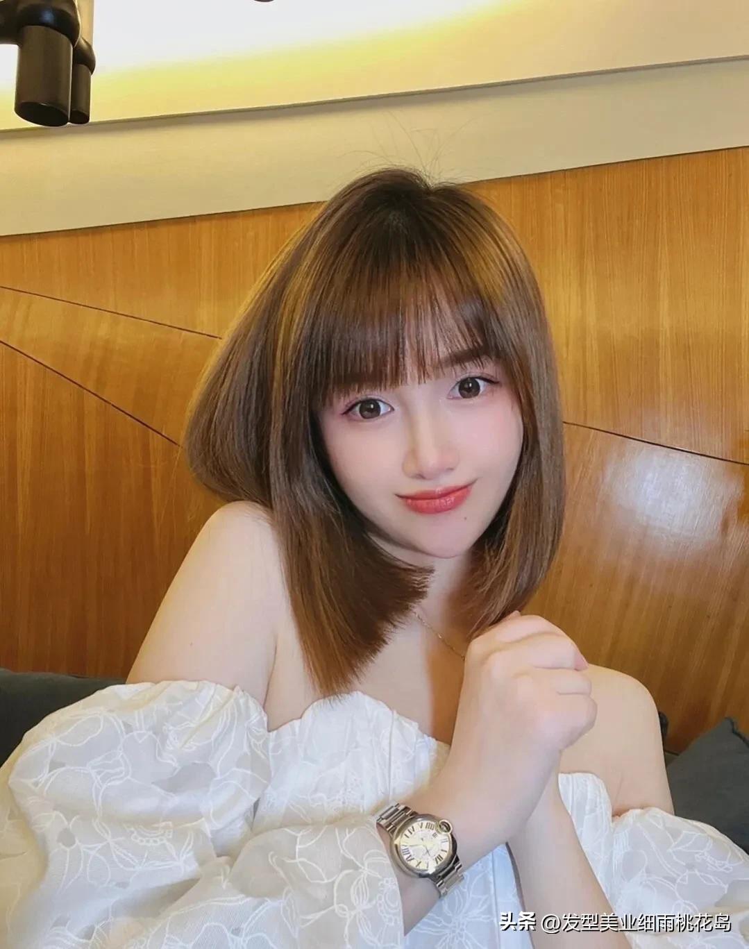Gentle clavicle hair - iNEWS