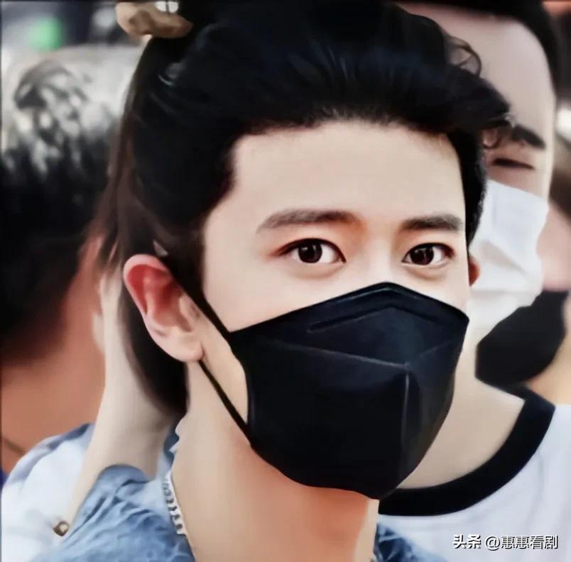 Because of this person, I lost my soul all day long! Ren Jialun - iNEWS