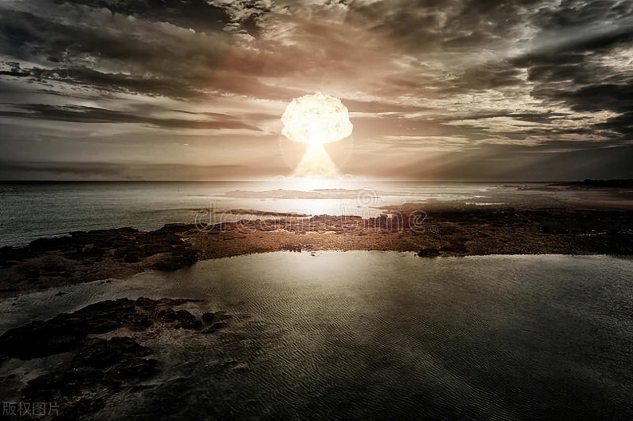 The "Fat Man" Atomic Bomb: Exploring the Great Power of the End of ...