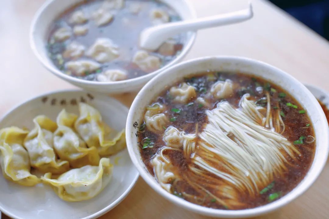 Soaking hot springs, tasting food, and strolling in Yangzhou, this ...