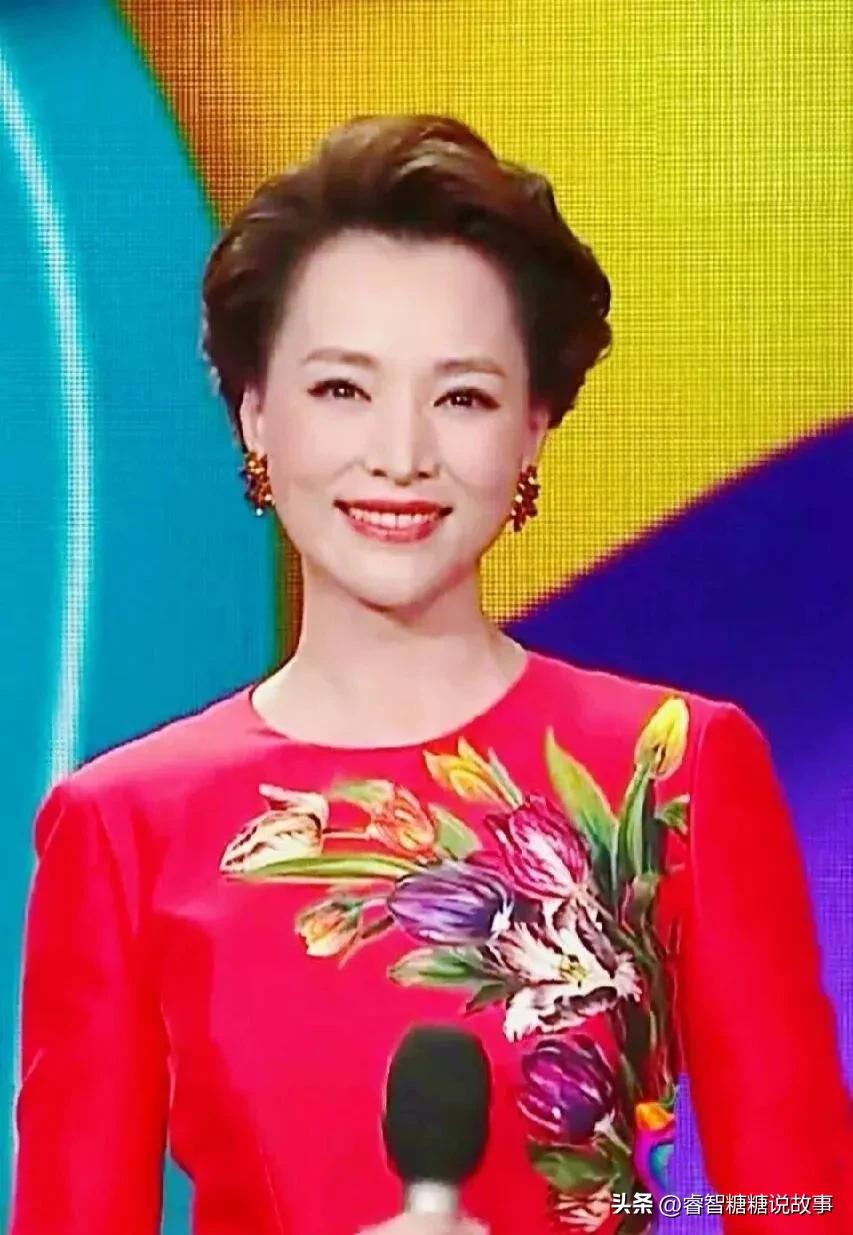 The same is the first sister of the Spring Festival Gala "Dong Qing, Li ...