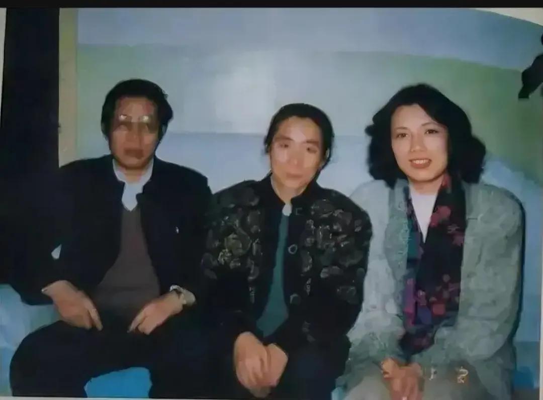 In 1991, Lin Liguo's "fiancée" visited his sister Lin Doudou, a rare ...