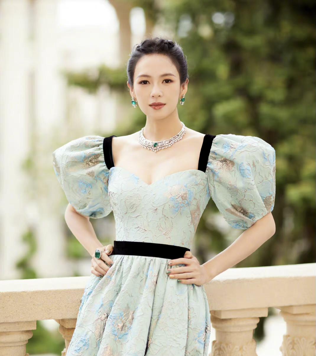 Zhao Liying, Zhang Ziyi, Liu Yifei, Zhang Linghe, Jiang Shuying, Zhang Xueying - iNEWS