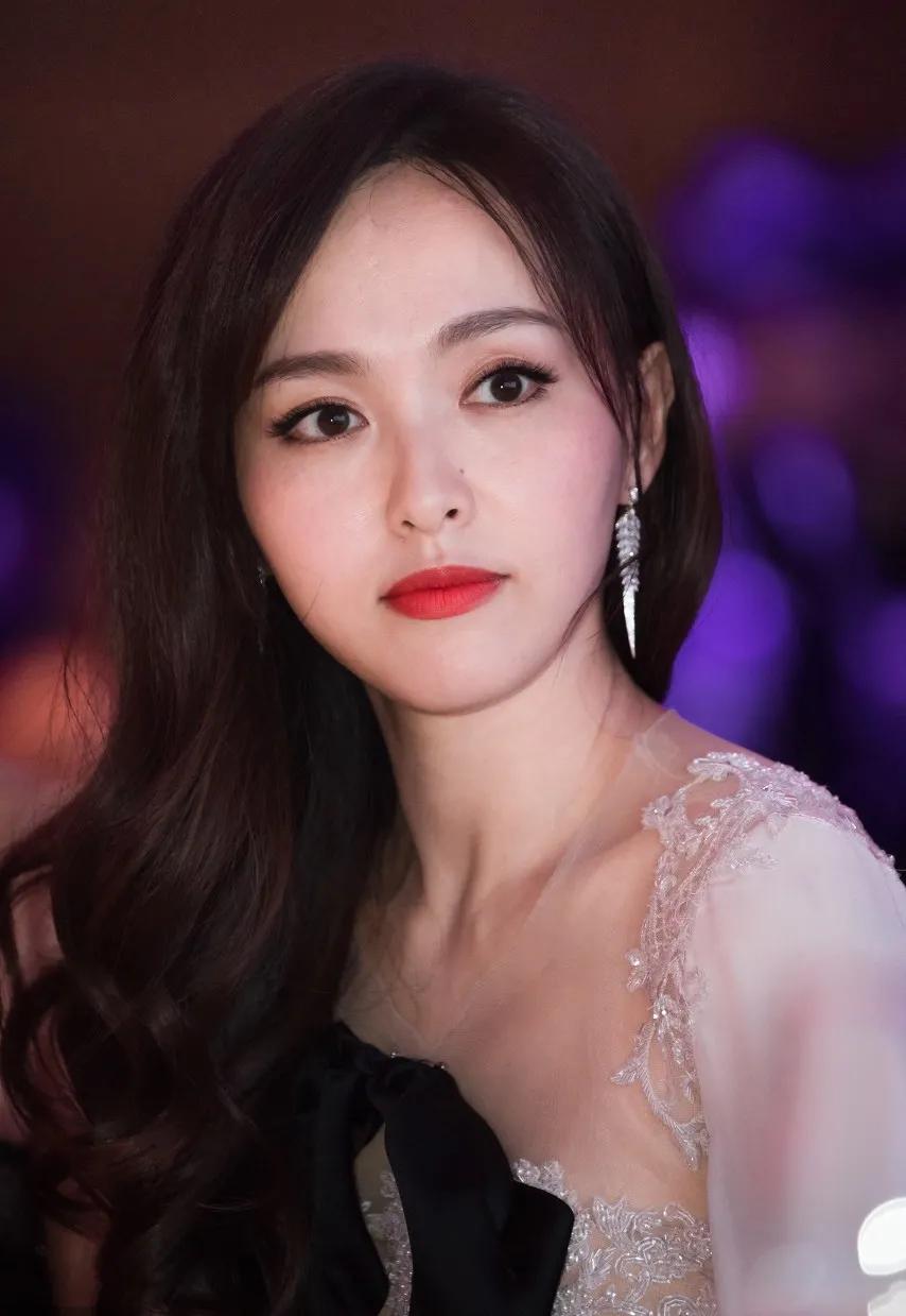 Which one do you like Tang Yan and Kun Ling? - iNEWS