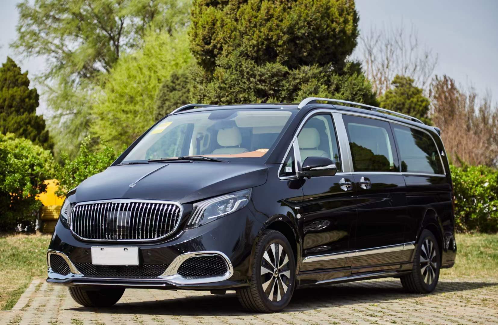 Mercedes-Benz Vito van is custom-modified and its aura does not lose to ...