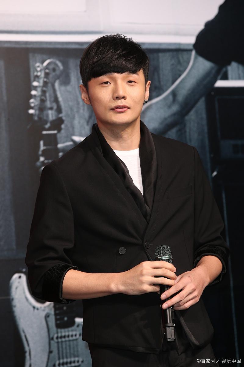 Eason Chan and Li Ronghao teamed up again to release a new Cantonese ...