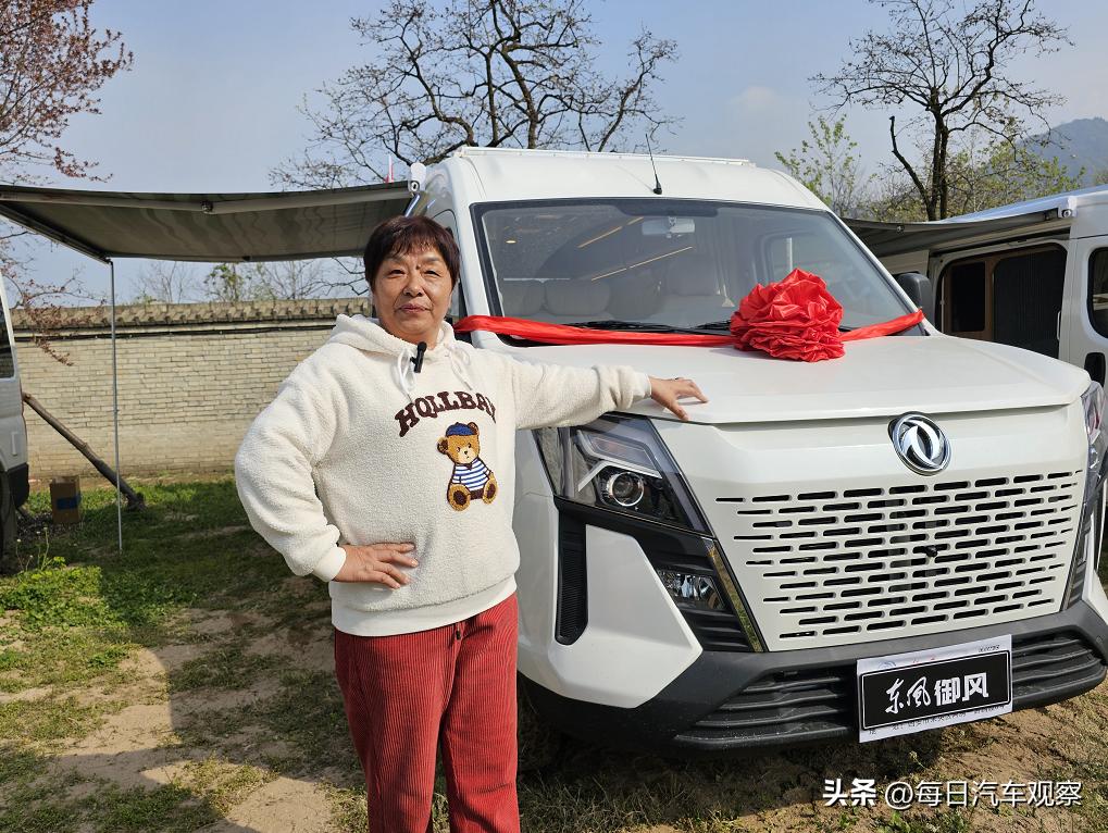 Under the fireworks in March, Xi'an Dongfeng Yufeng V9+ opened the ...