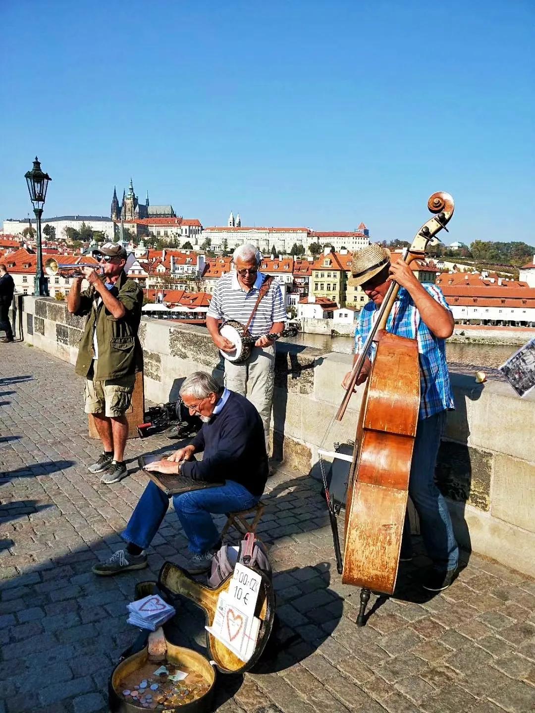 There is a beauty that only Prague knows - iNEWS