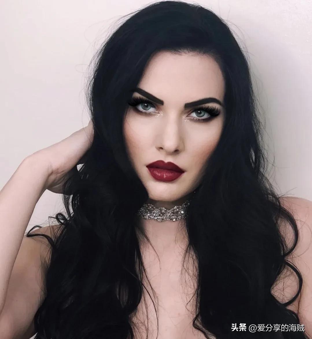 Synonymous with sexy, Internet celebrity model: Raven Rose - iMedia