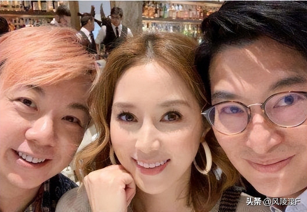 She was a model at the age of 14, Li Jiacheng spent 1 billion to marry her, and now she is a ...