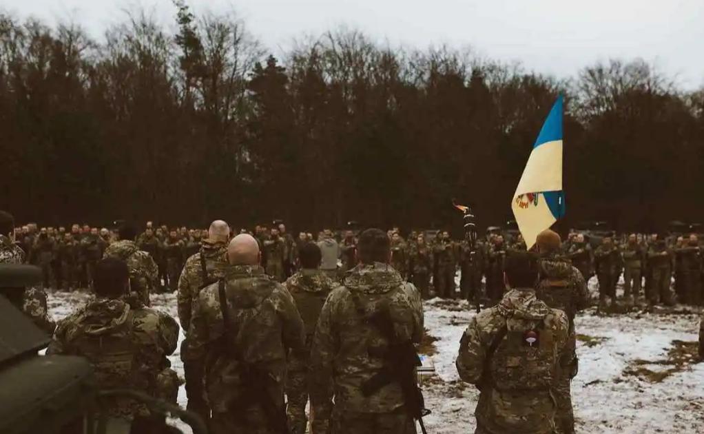 The Ukrainian army was almost wiped out! All three battles lost in one ...