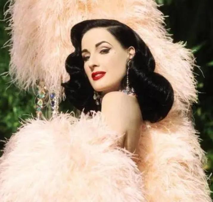 The world's most expensive stripper, worth 200 million, only performs ...