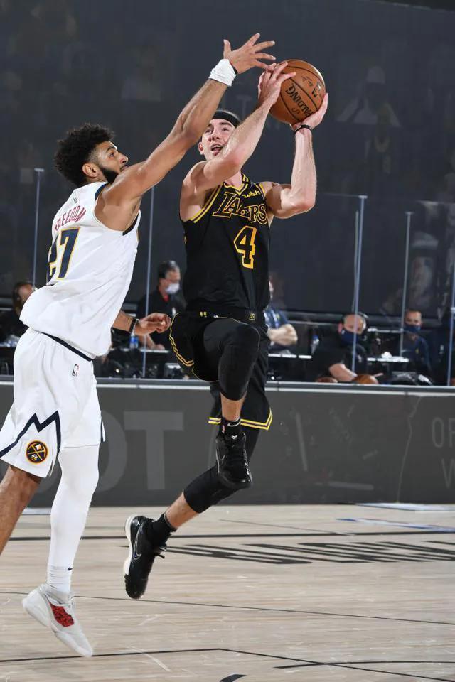 Murray twisted the twist and missed a layup, Jokic lightly stretched ...