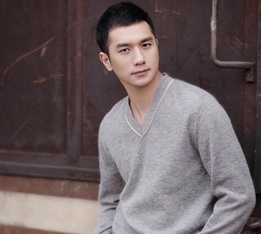 "Prodigal son" Huang Jue: Ambiguous Zhou Xun, lived with Xu Jinglei for ...