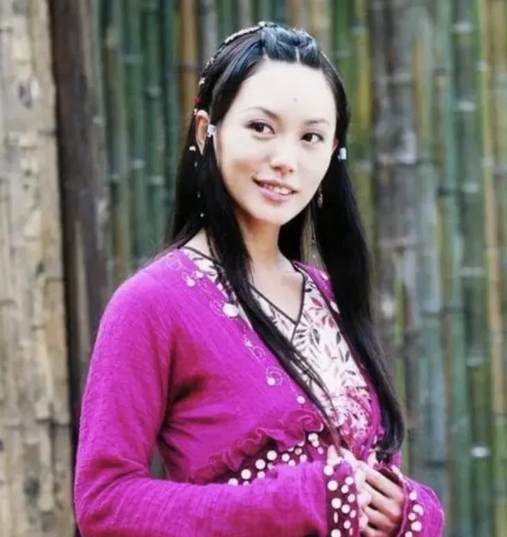 Be pampered like a fairy! 51-year-old Guo Feili returned to filming ...