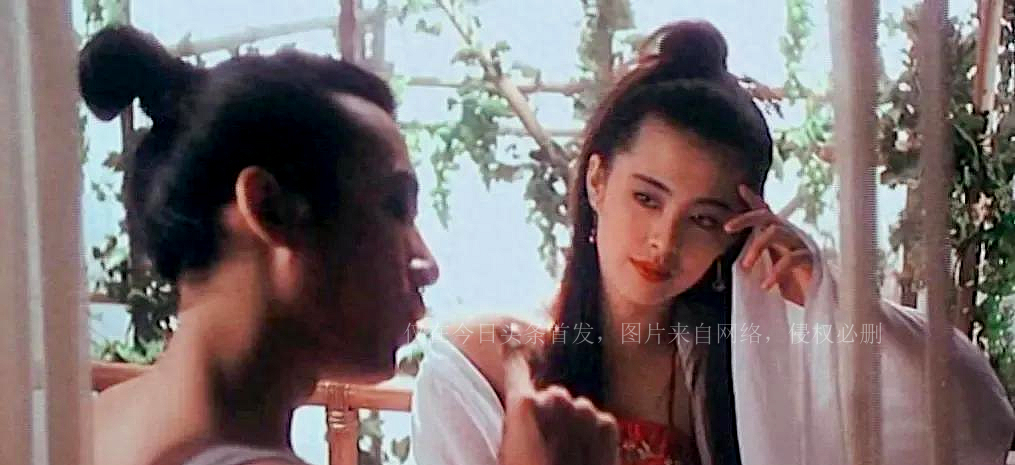 Yang Simin, who is "coquettish on the outside but pure on the inside ...