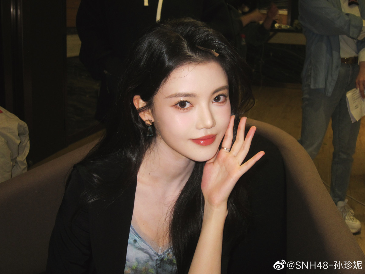 Sun Zhenni in "Till The End Of The Moon", Chinese-German mixed race, 1/ ...