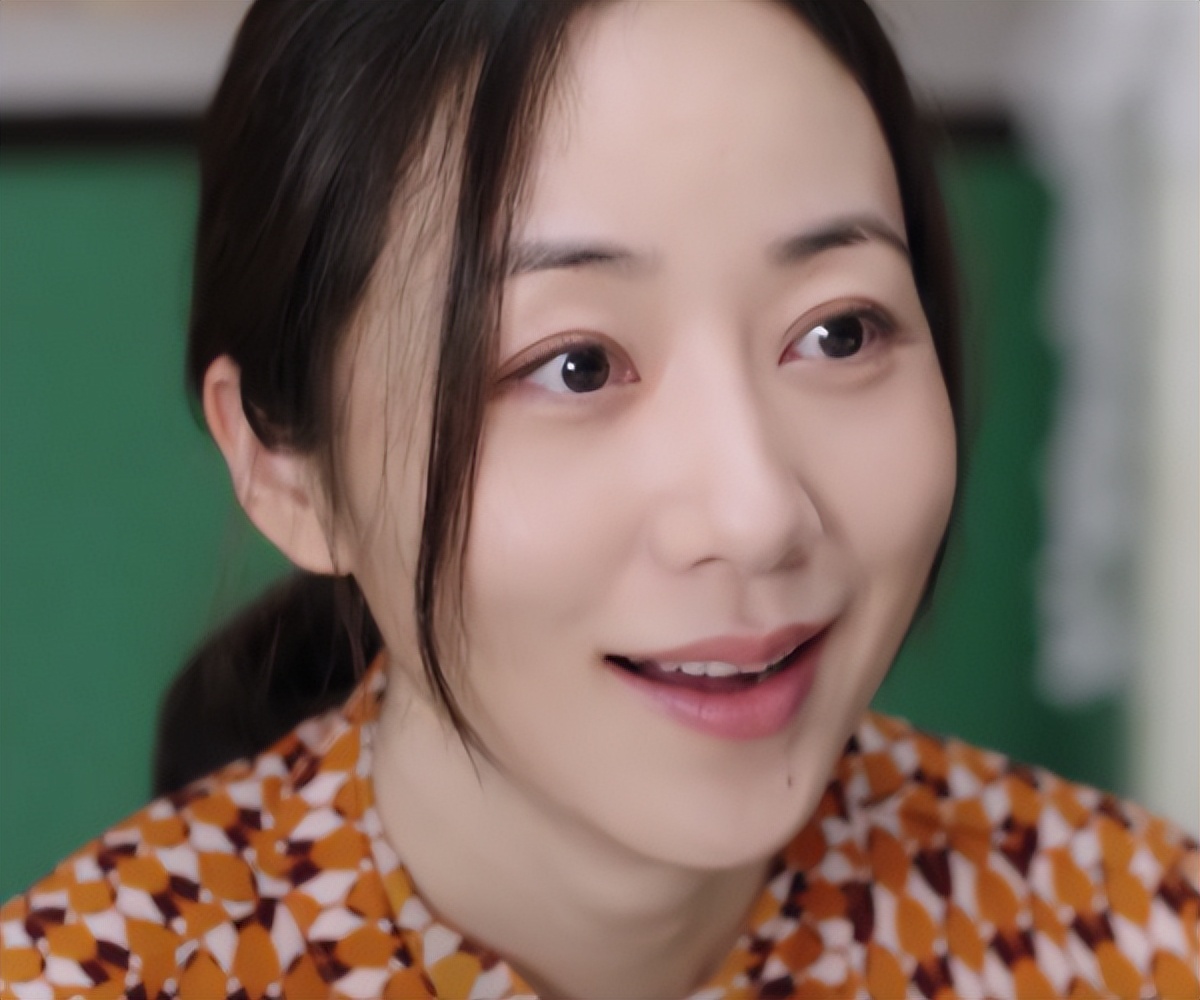 "People by the Canal" Han Xue's appearance is super beautiful, and she ...