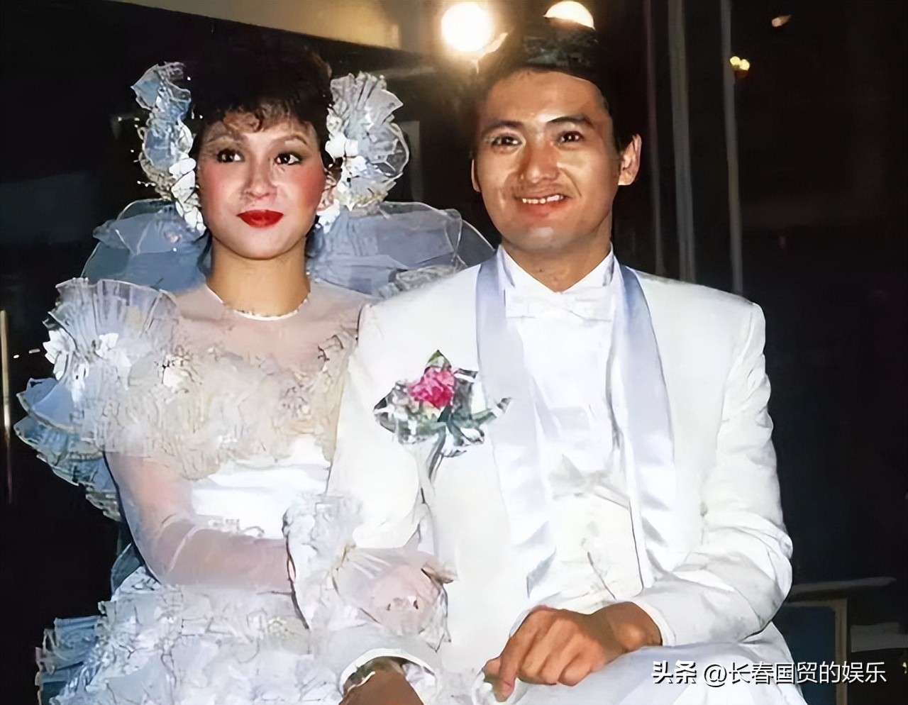 Chow Yun-fat's 63-year-old ex-wife took a recent photo, elegant and ...