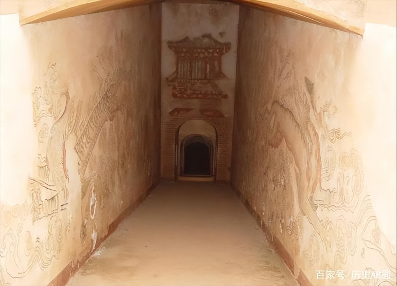 The tomb of Li Longji's brother was actually shot. The underground ...