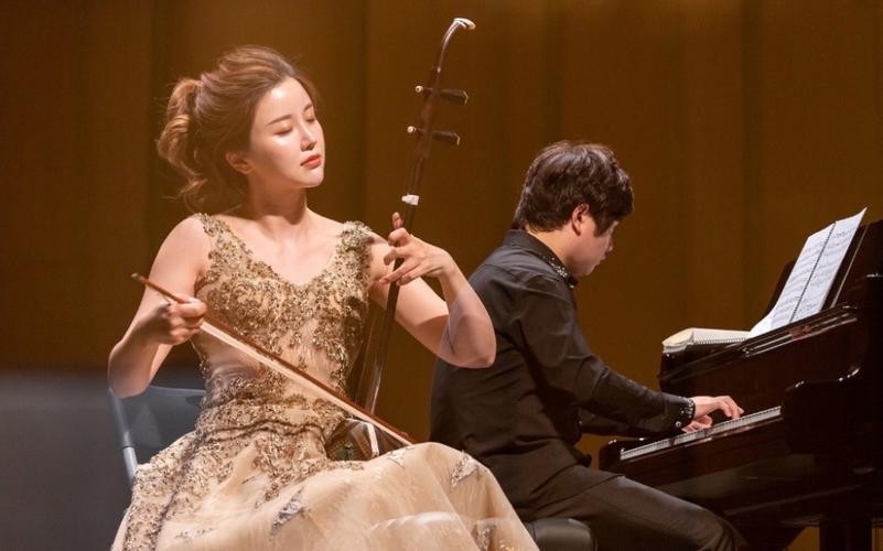 Playing Techniques of Erhu Solo "Taohuawu" - iNEWS