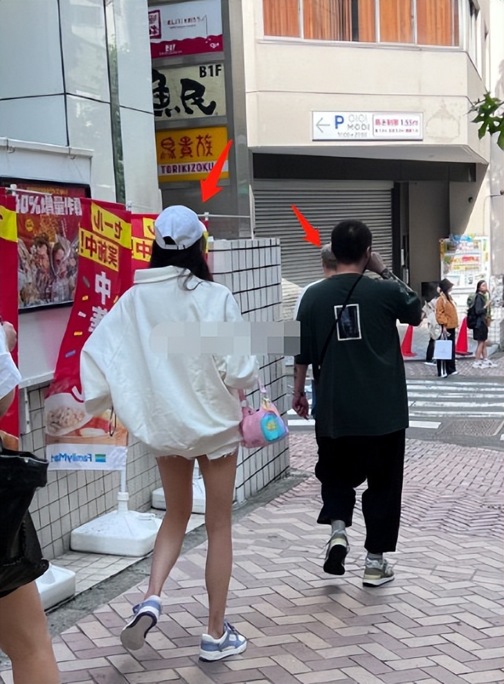 Luhan Guan Xiaotong appeared in Japan on Qixi Festival, the deer looked ...