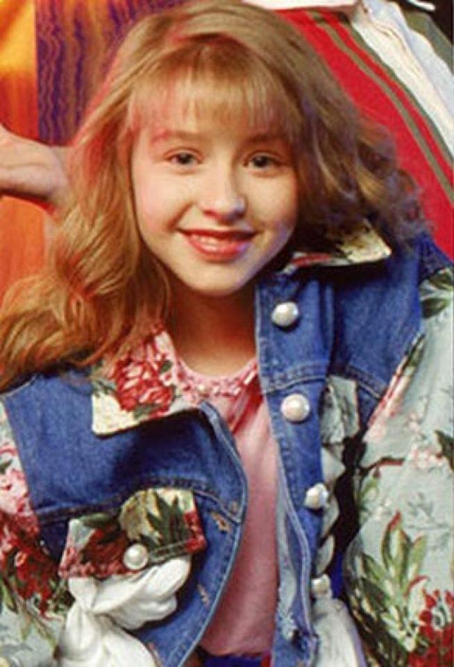 "Mulan" singer Cristiana Aguilera - iNEWS