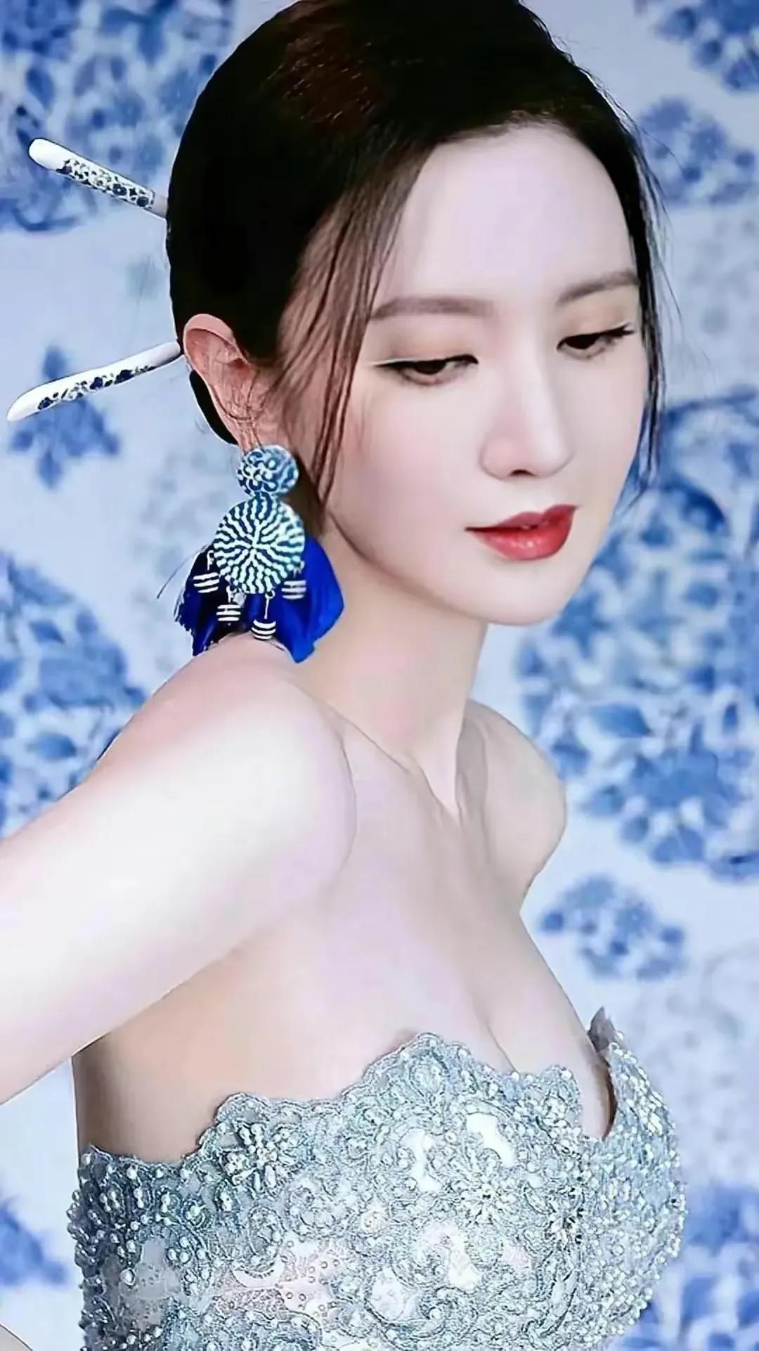 Sexy and beautiful Zhang Meng - iNEWS