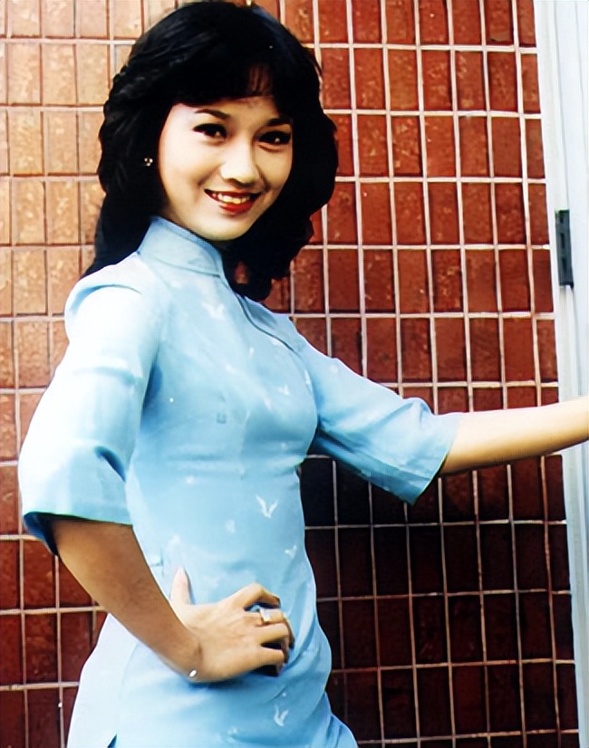 Hsu Chi, because she wanted to be popular, she took off - iMedia