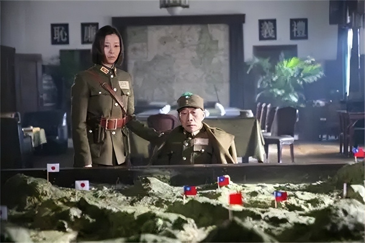 Acting too like Lin Biao, Wang Guangmei refused to shake hands with him ...