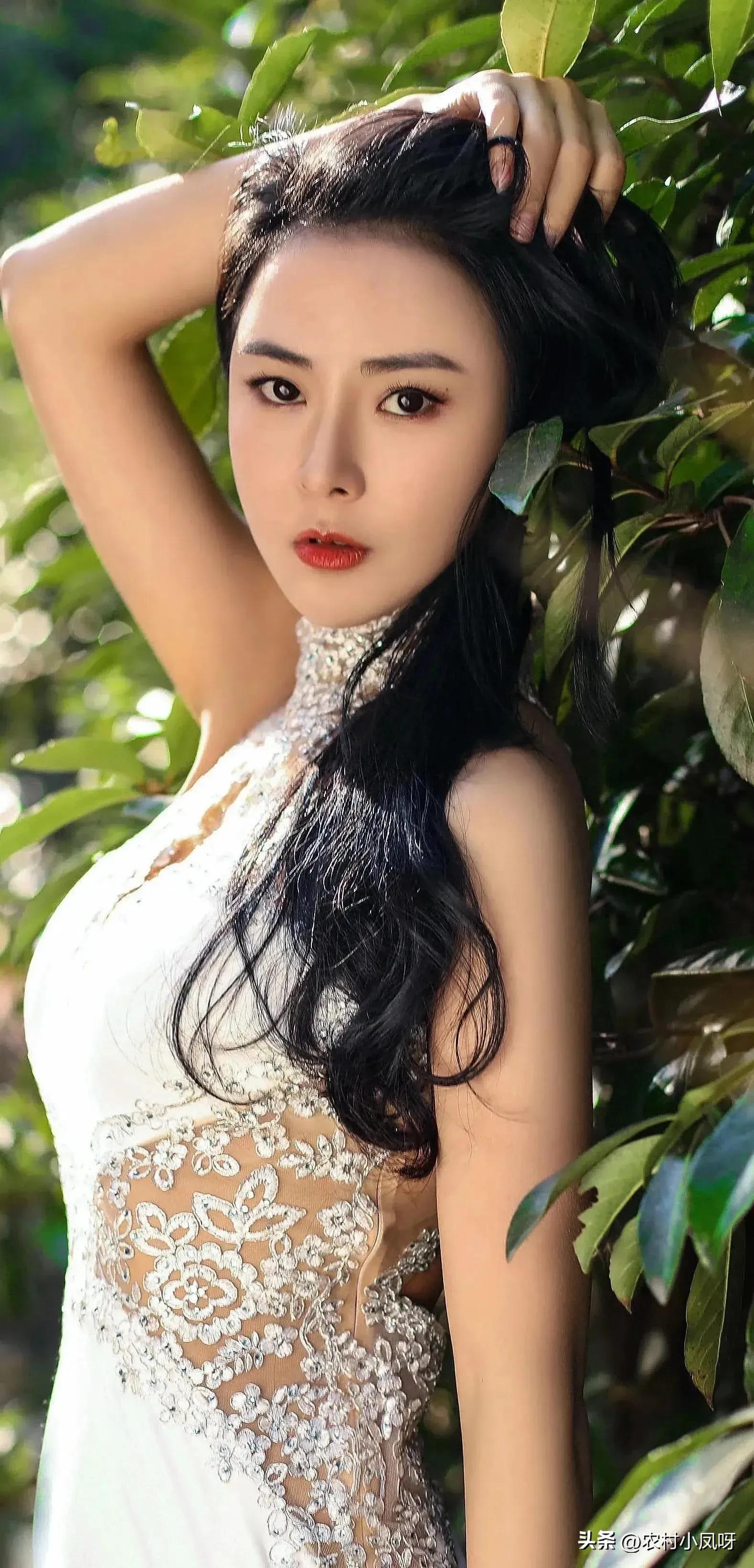 Share pictures - sexy goddess U Thant - iMedia