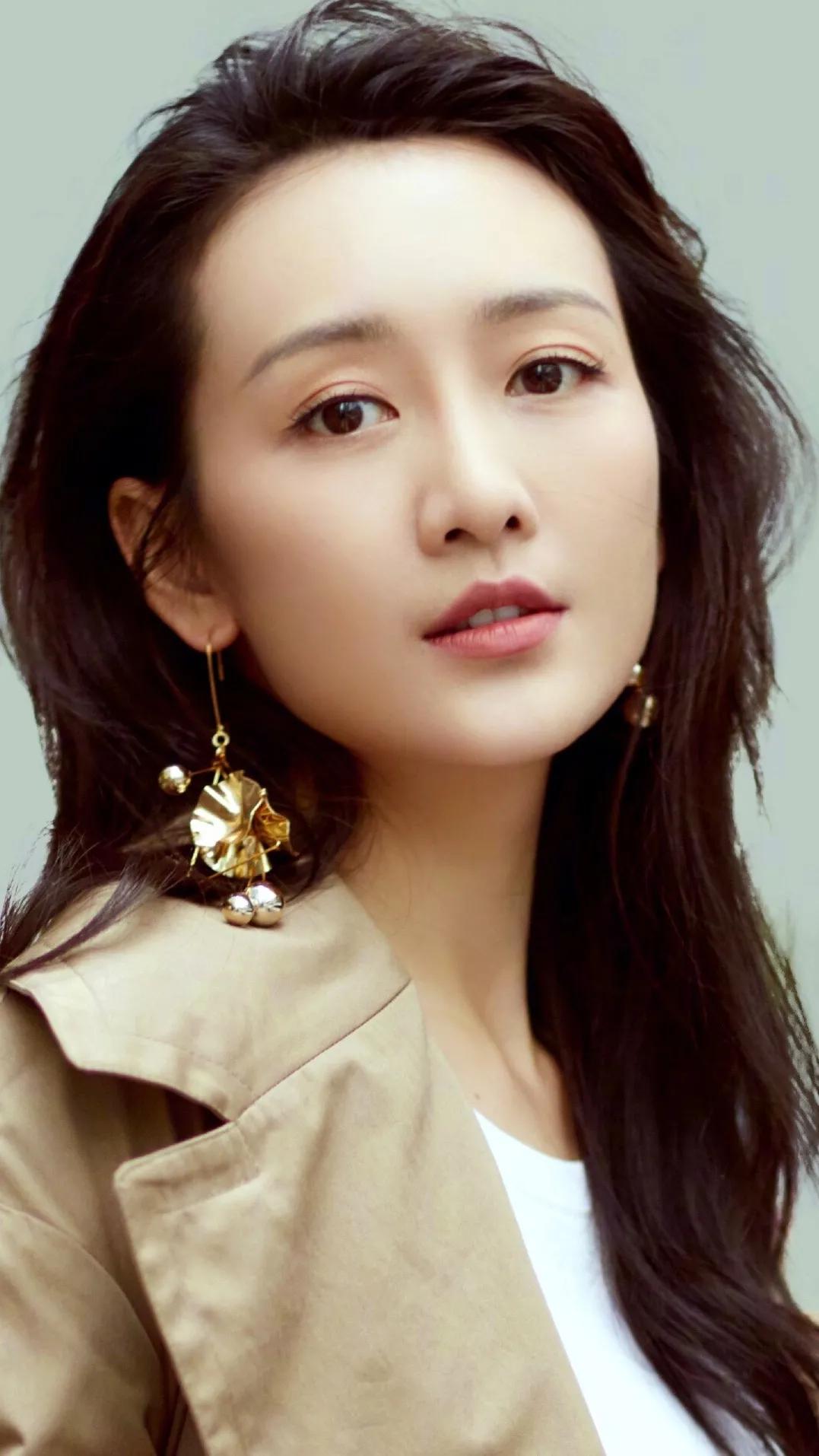 Sexy and Charming——Wang Ou - iMedia