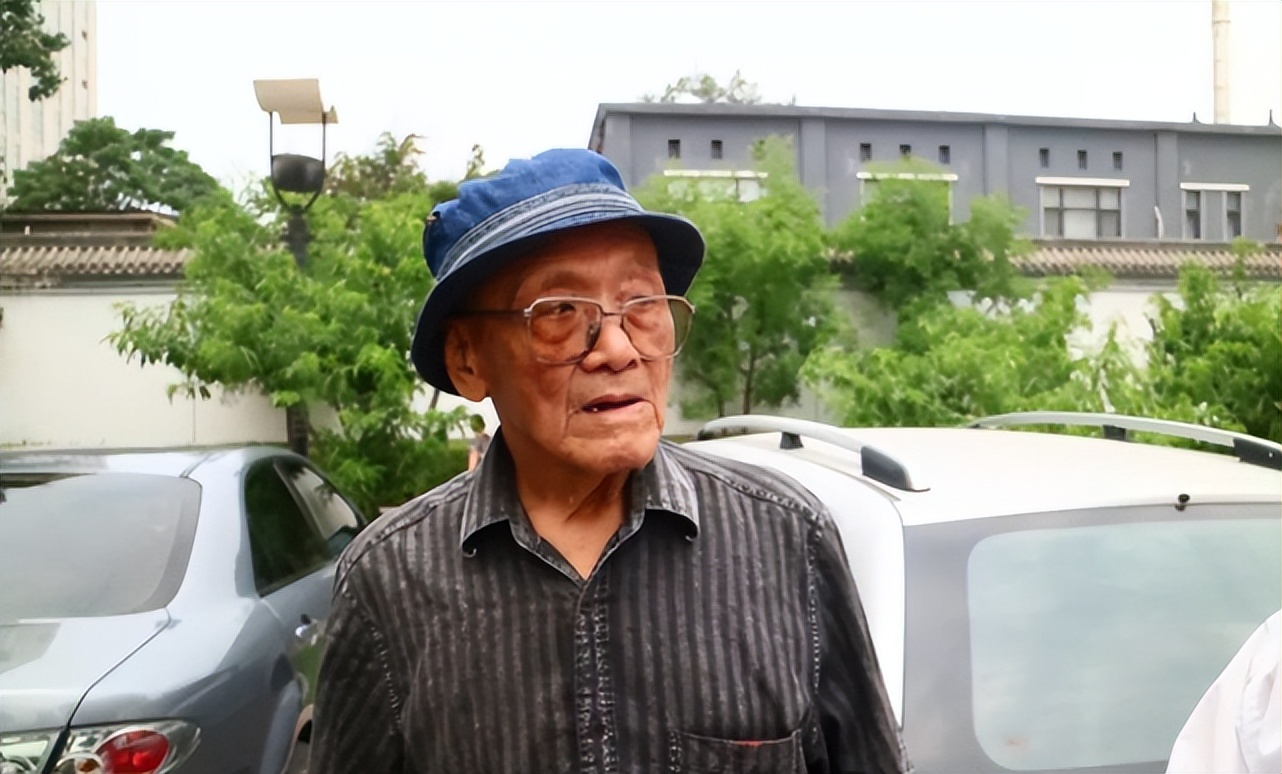 The famous artist Fang Hui passed away at the age of 94. He created ...