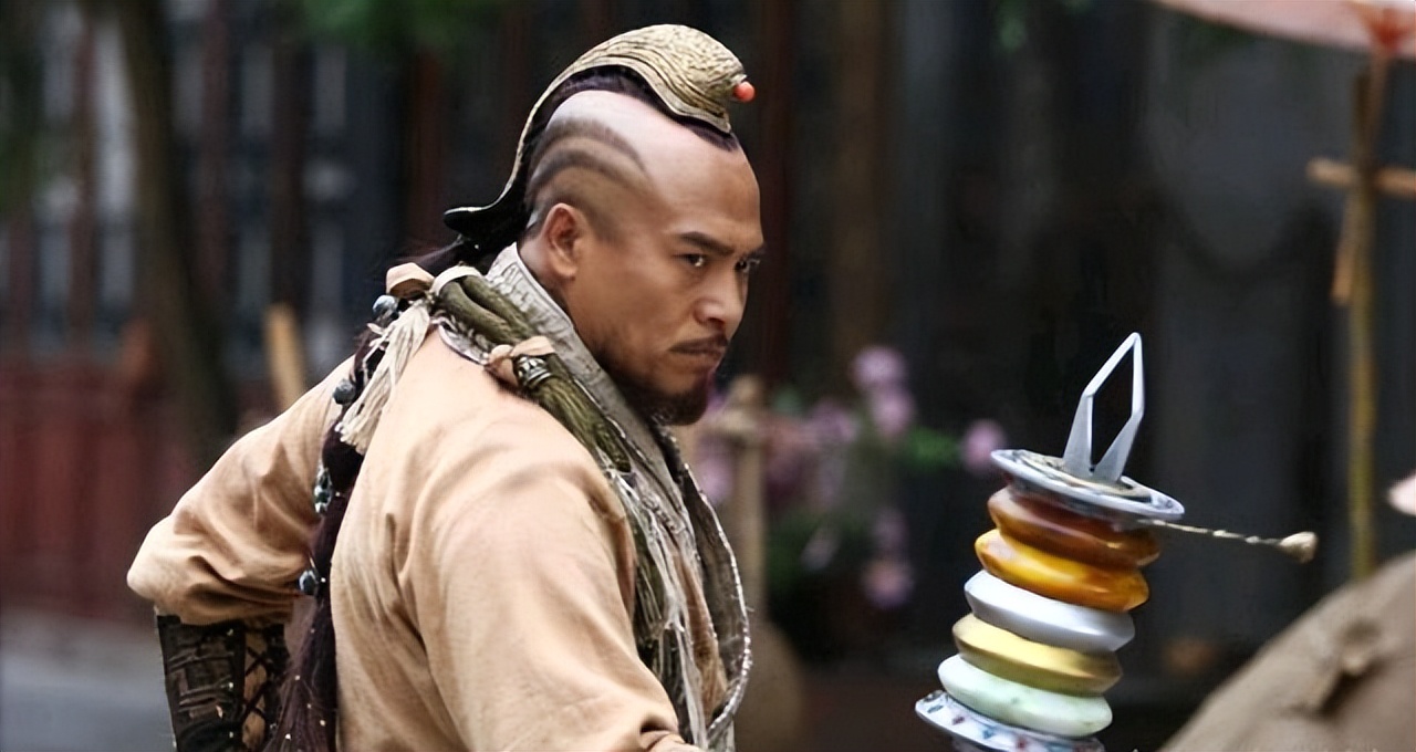 Jin Yong's narration: "Jin Lun Guo Jing, among the peers, it is ...