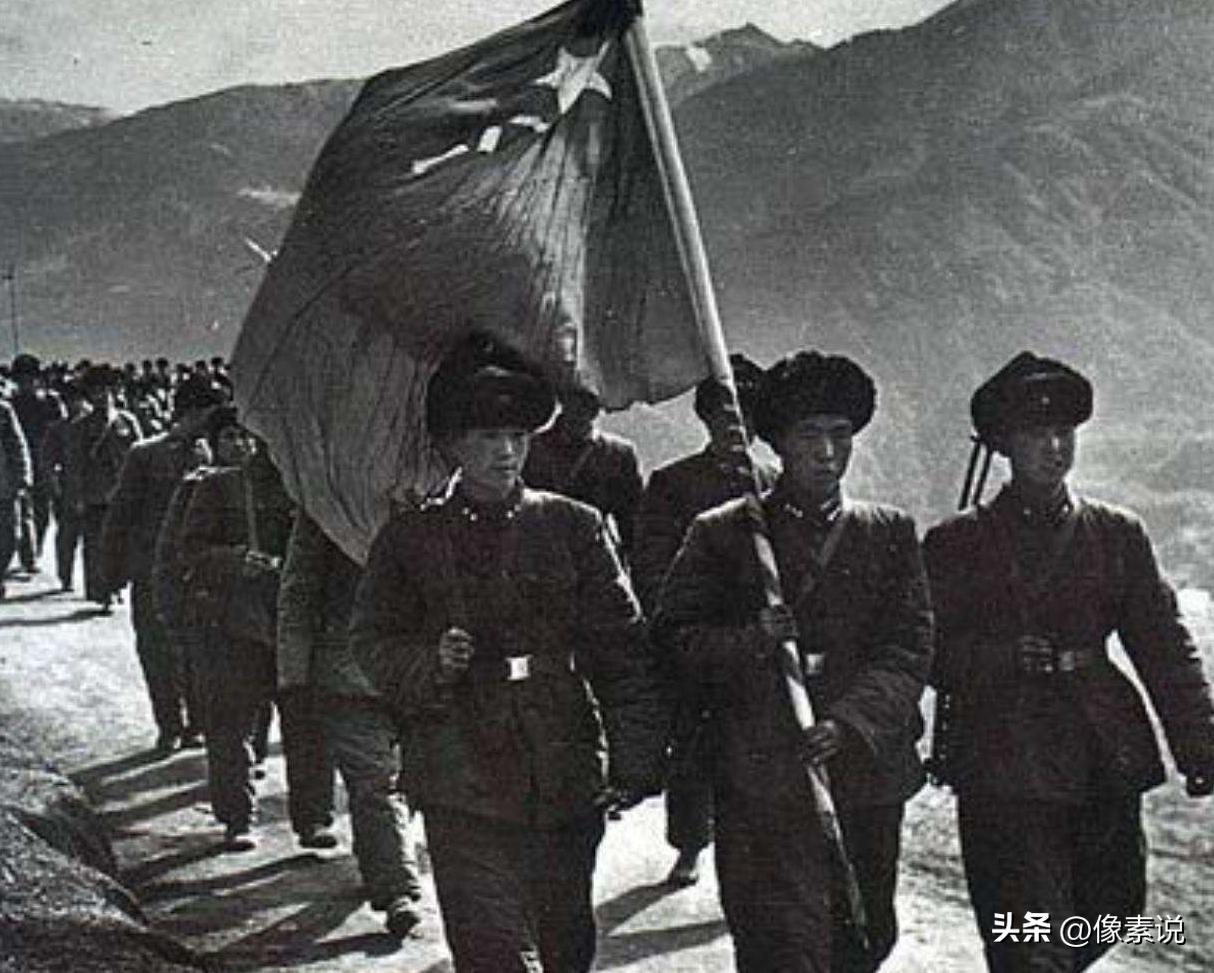 In the Sino-Indian border war in 1962, the United States and the Soviet ...