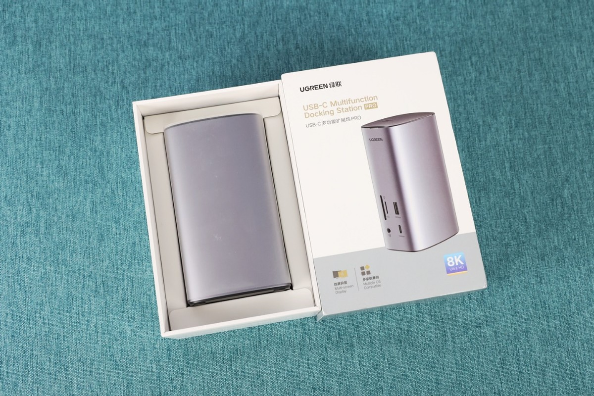 One dock with four screens, Thai pants are really spicy! New Office ...