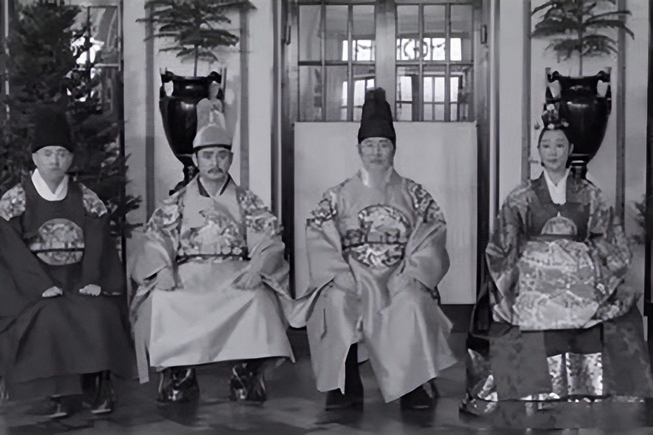 The Korean chaebol family has been searching for their roots for ...