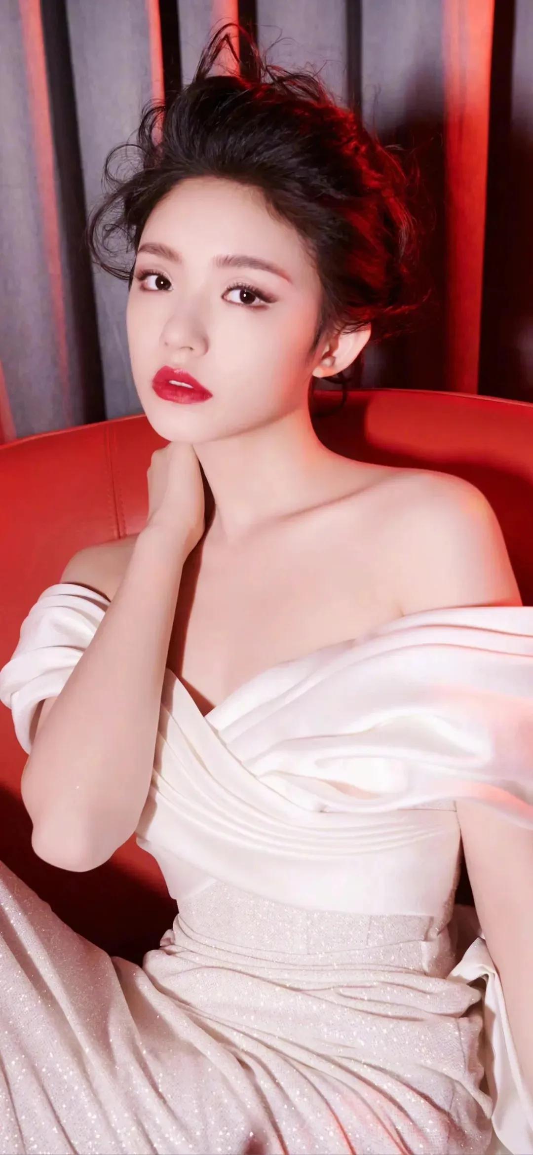 Lin Yun's photo wallpaper - iMedia