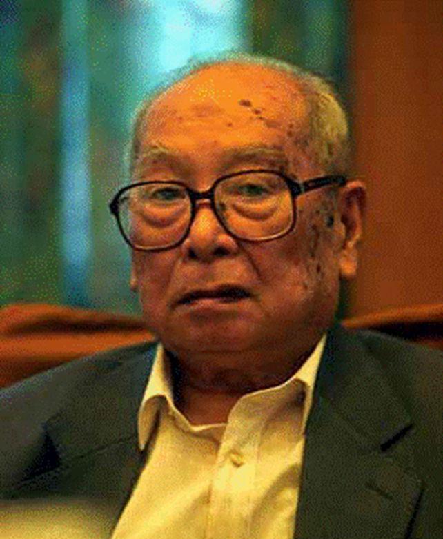 In 1976, Wang Hongwen asked Ye Fei to write a self-criticism. Ye Fei said such harsh words that ...