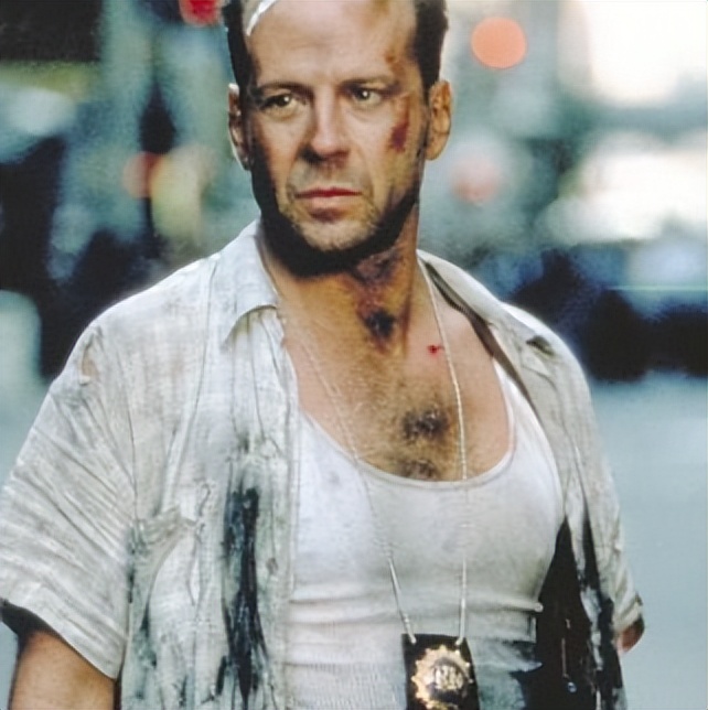Bruce Willis: Exploring the character creation of "Ultimate Amnesia ...
