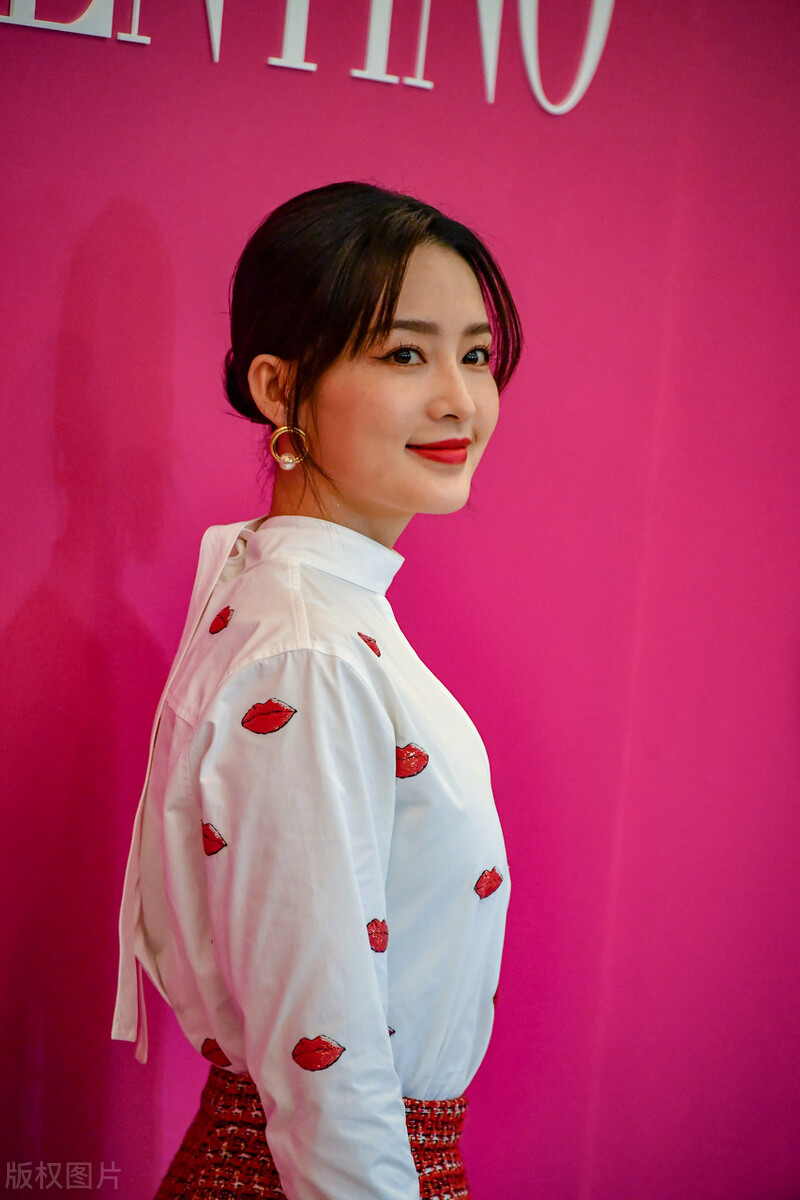 Beautiful Qin Qinzi Li Qin: underwear endorsement pictures, beautiful ...