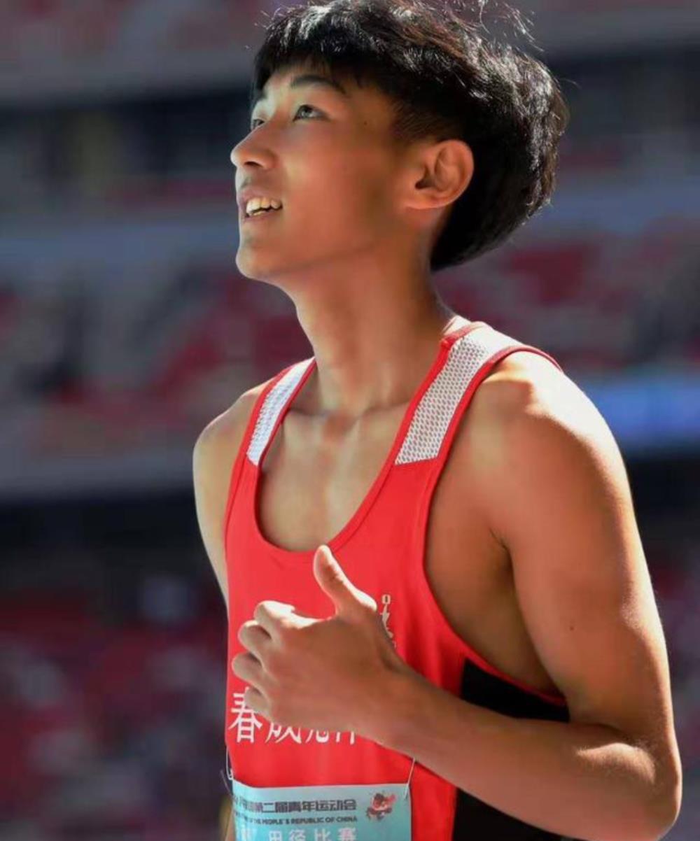 Chen Jiapeng's fourth hit against Japan! The 21-year-old sprinted 10.17 seconds for 100 meters ...