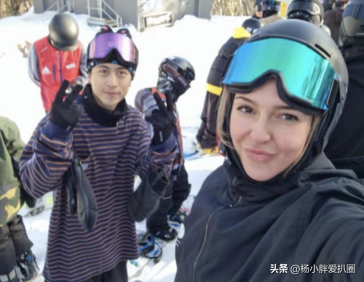 Qin Fen and the mixed-race beauty go skiing to escape the summer heat ...