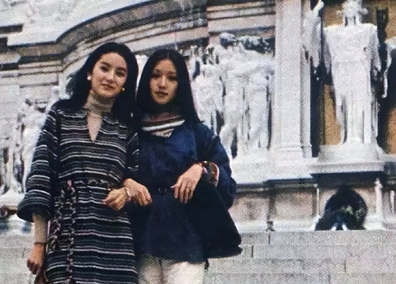 The most stunning sisters in the entertainment industry, with ...